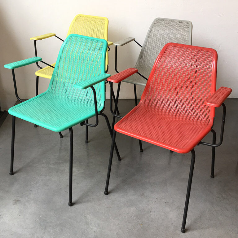 Sedia vintage in plastica colorata, 5 disponibili - cad. - Bobeche ...